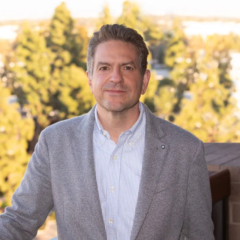 Emmecell Appoints Ramin Valian as Chief Executive Officer - Eyewire+