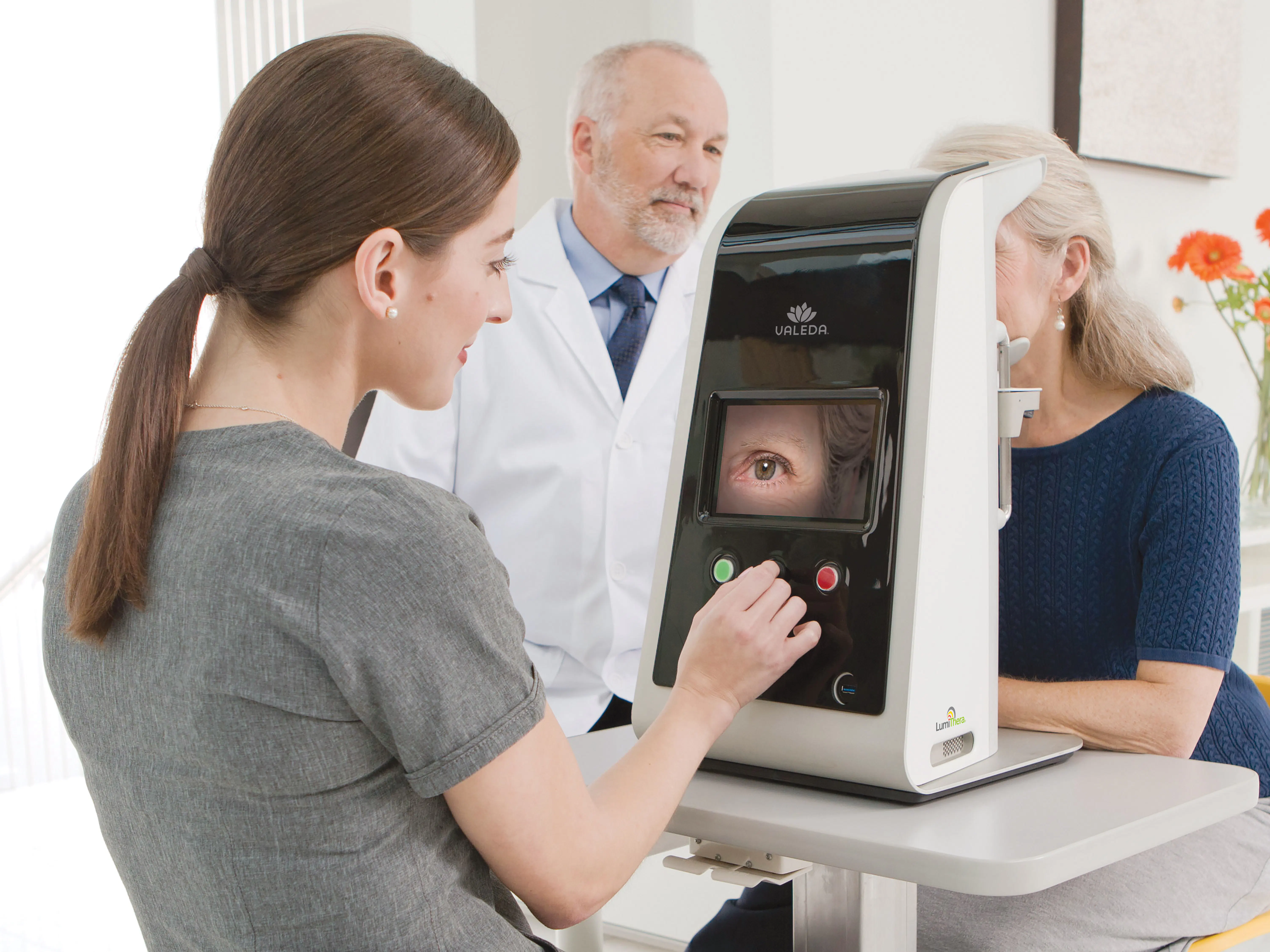 Alcon Completes Acquisition of LumiThera - Eyewire+